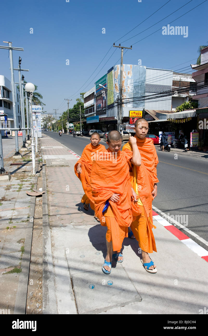 Monks in Thailand Red Habit Stock Photo - Alamy
