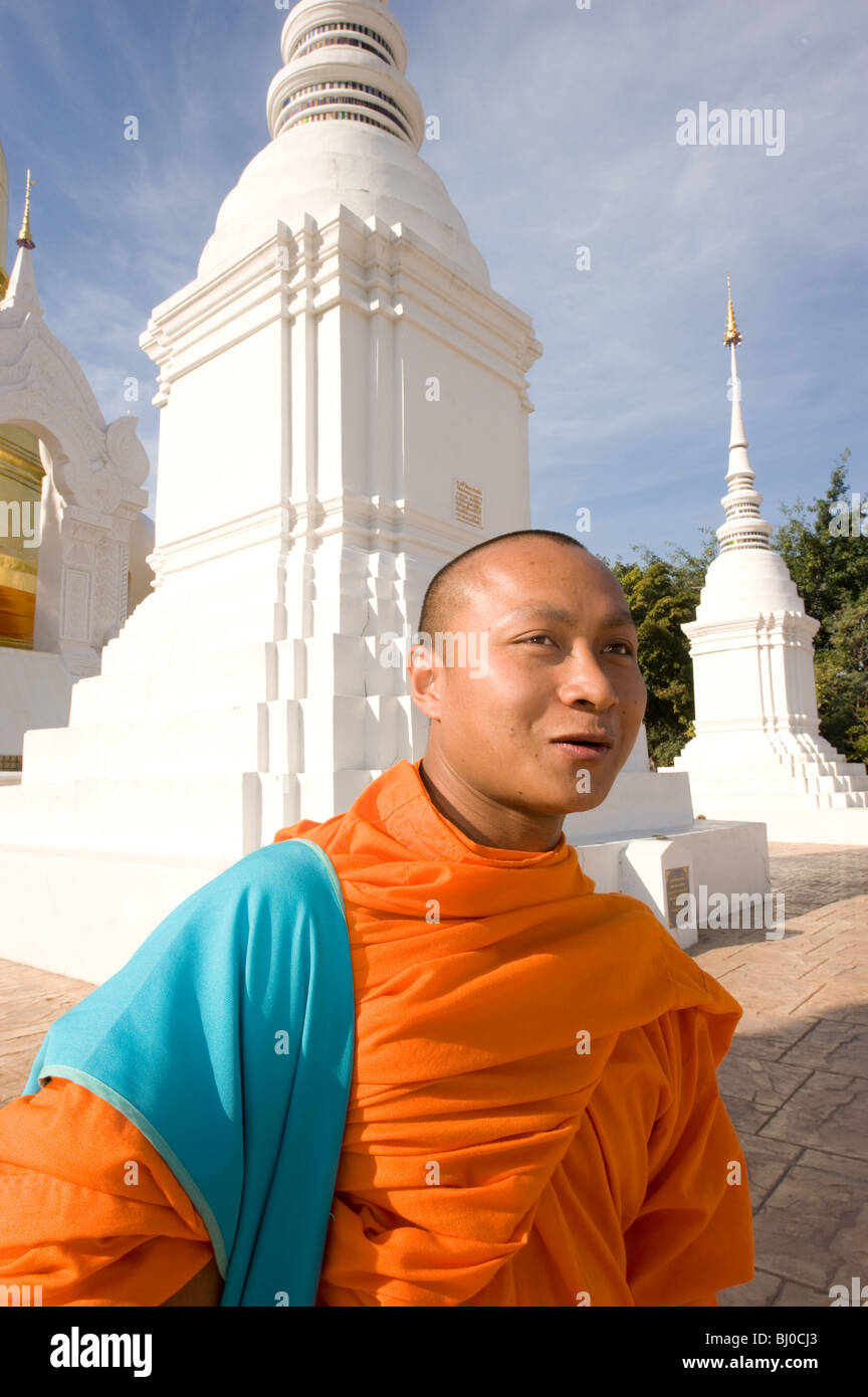 Monks in Thailand Red Habit Stock Photo - Alamy
