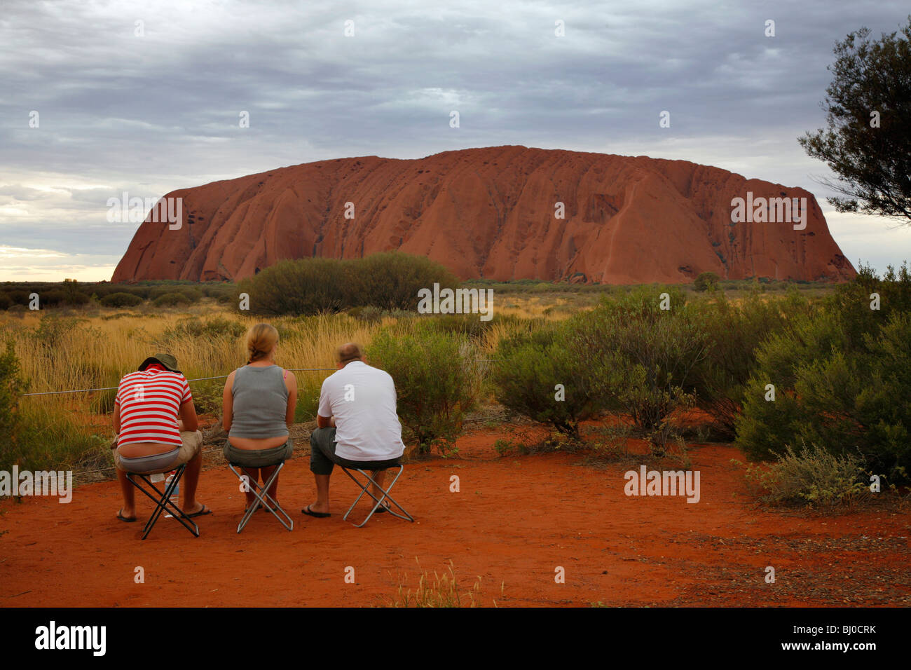 Uluru ayers rock sunset and sunrise hi-res stock photography and images ...