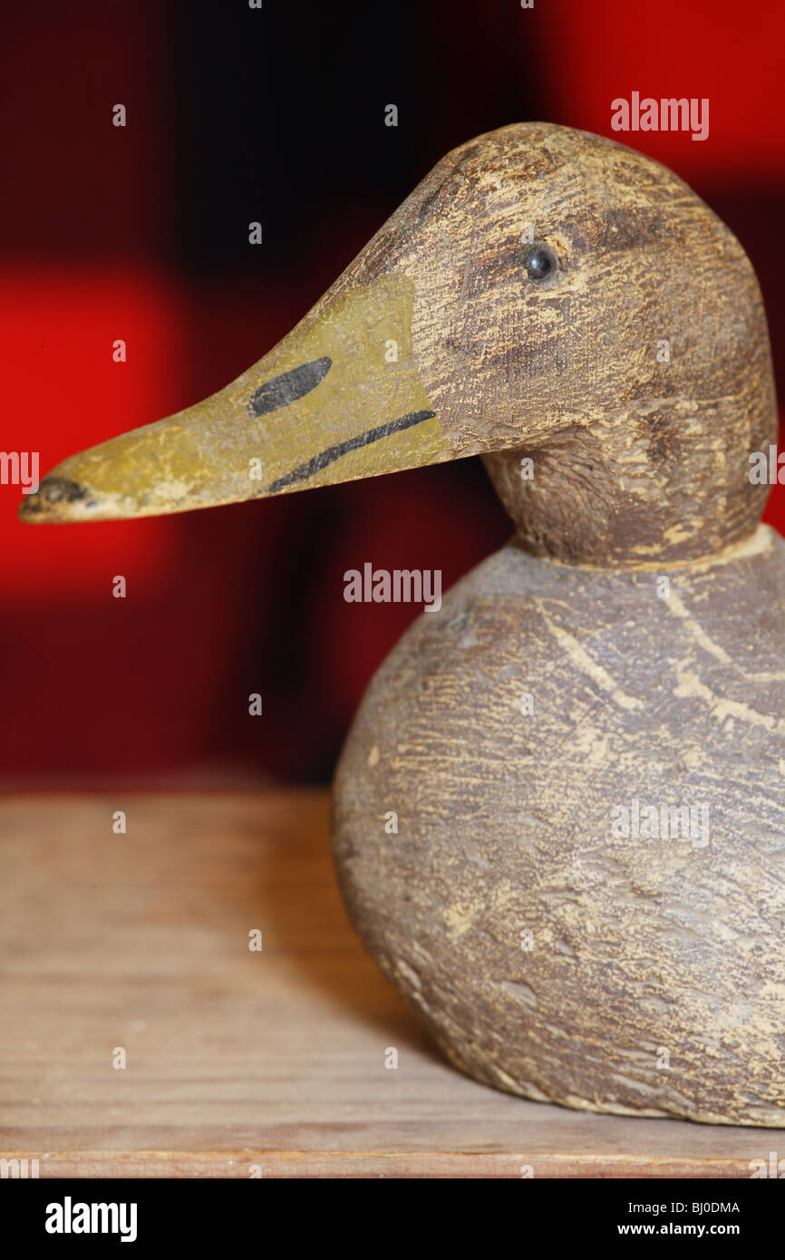 STUDIO CLOSE UP ANTIQUE WOODEN MALLARD DUCK DECOYS Stock Photo - Alamy