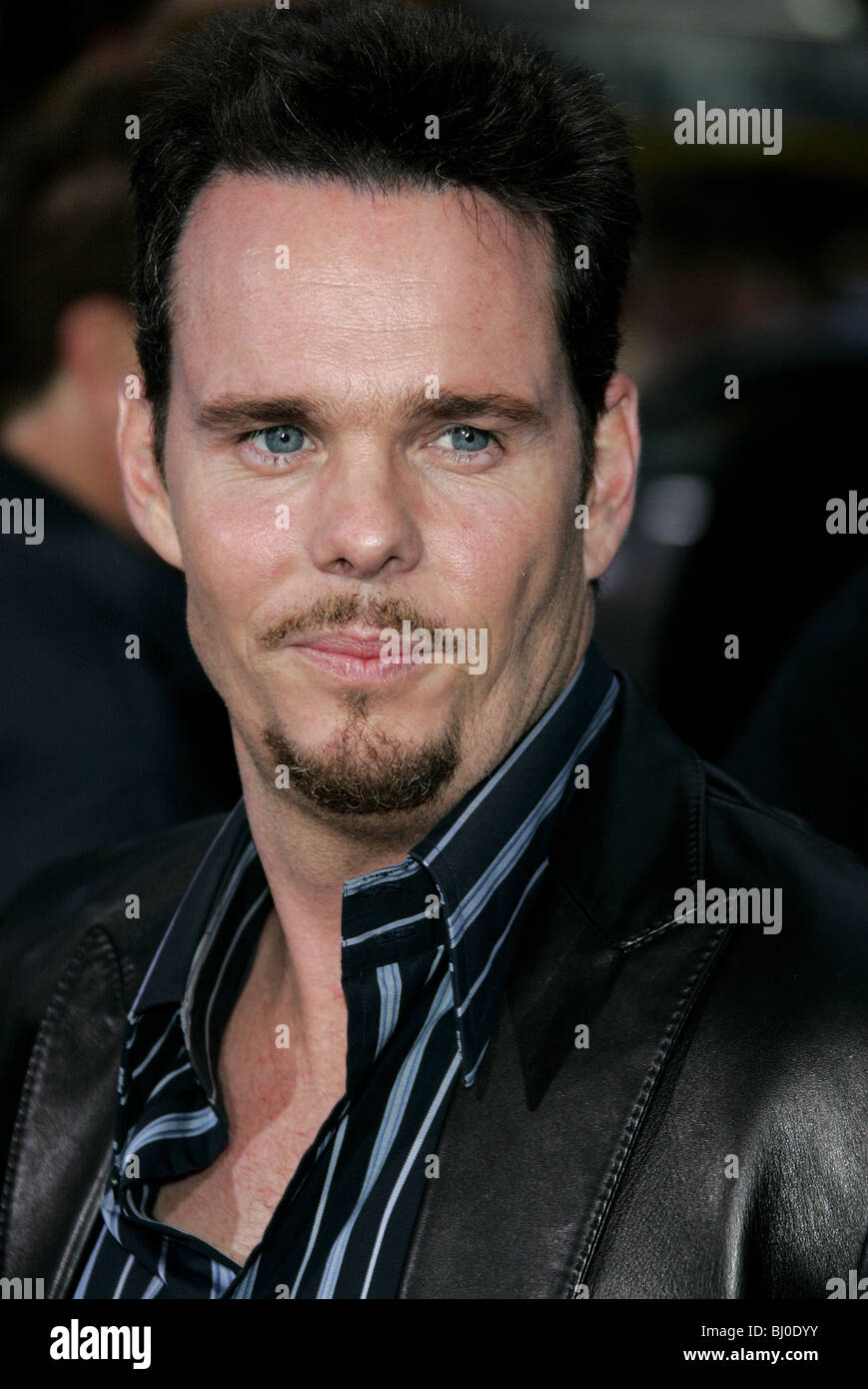 KEVIN DILLON ACTOR CHINESE THEATRE HOLLYWOOD LOS ANGELES USA 10/05/2006 ...