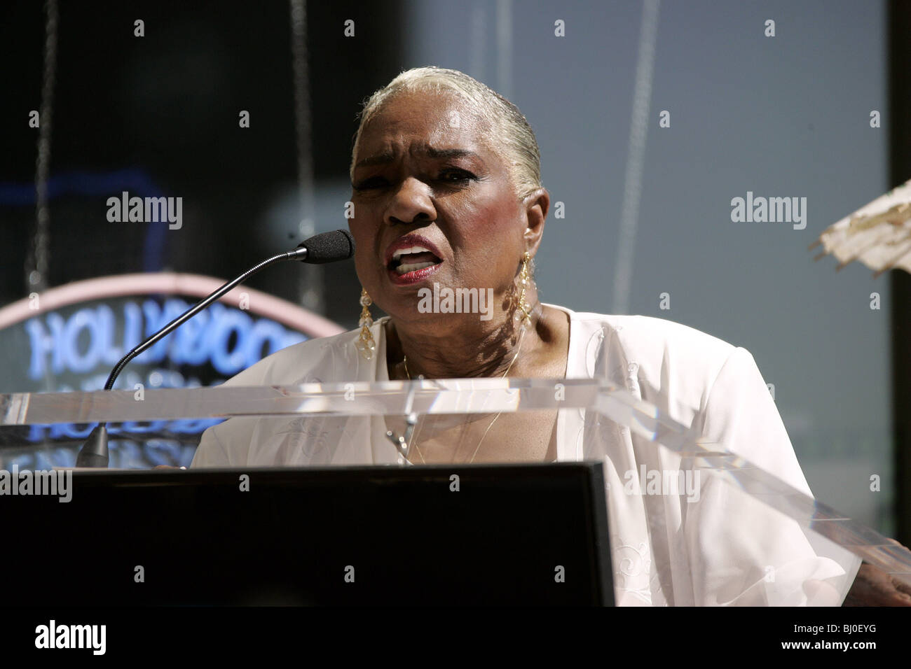 LINDA HOPKINS SINGER HOLLYWOOD LOS ANGLES USA 06/10/2005 Stock Photo ...