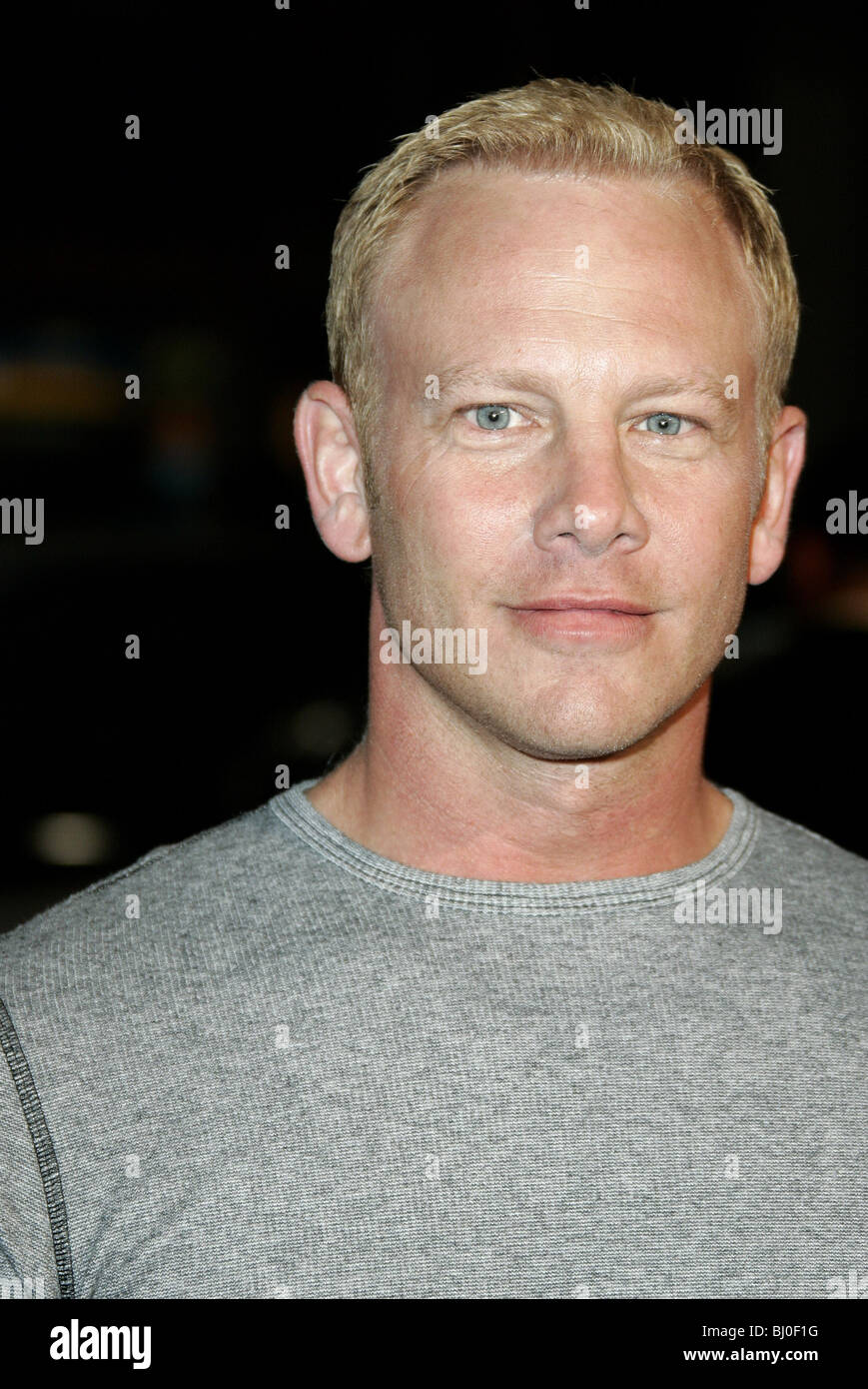 IAN ZIERING ACTOR CHINESE THEATRE HOLLYWOOD LOS ANGELES USA 10/10/2005 ...