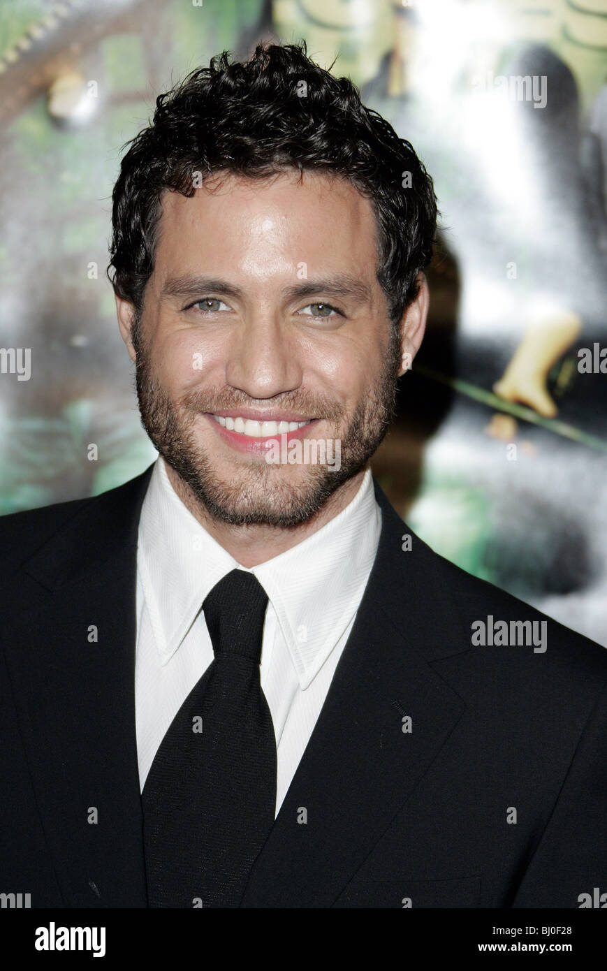EDGAR RAMIREZ ACTOR CHINESE THEATRE HOLLYWOOD LOS ANGELES USA 11/10 ...