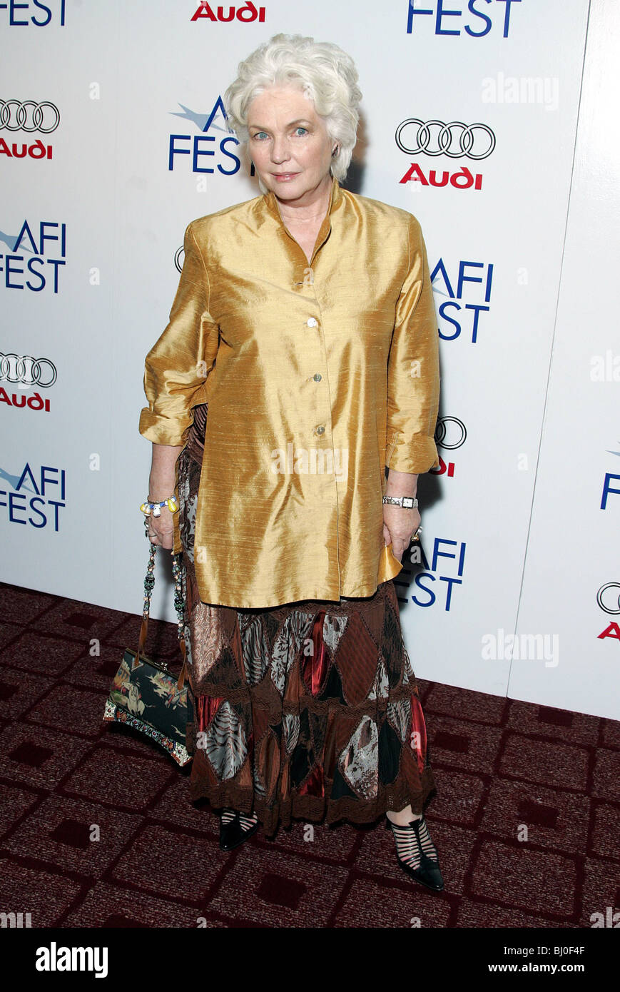 Fionnula flanagan hi-res stock photography and images - Alamy