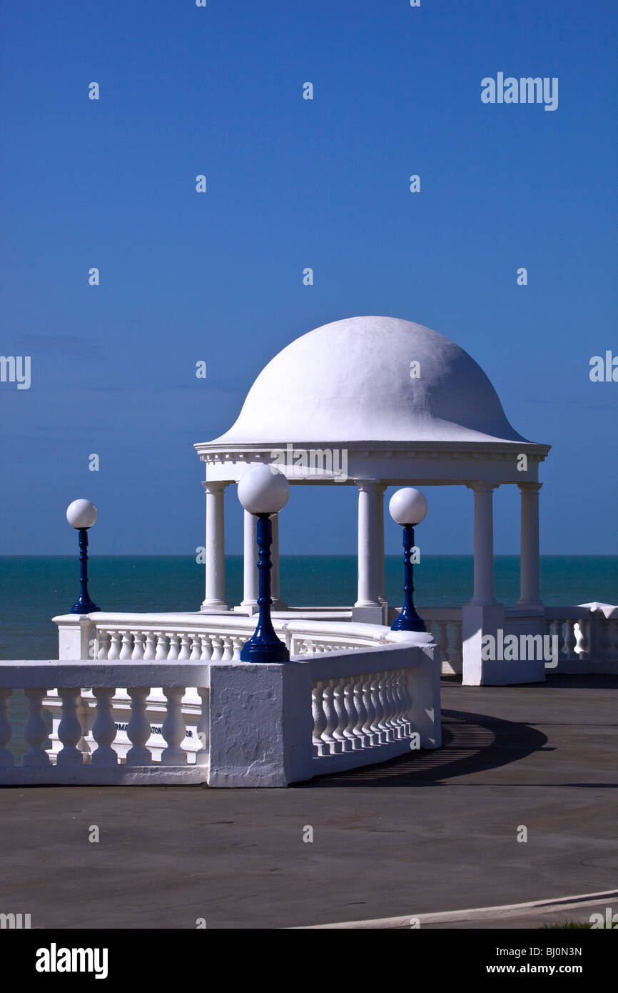 Bexhill seafront hi-res stock photography and images - Alamy