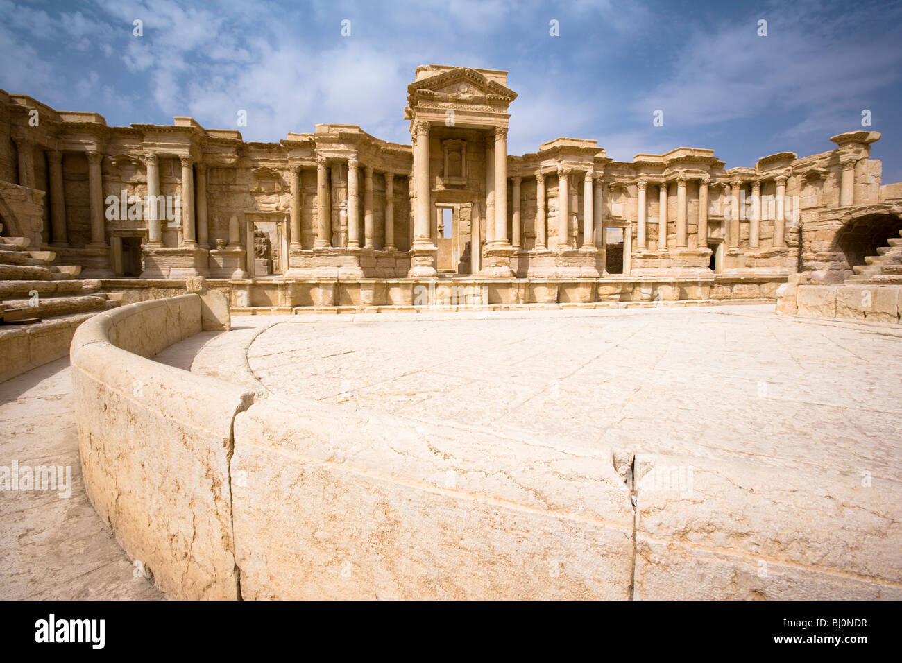 the old theatre of palmyra in syria Stock Photo - Alamy