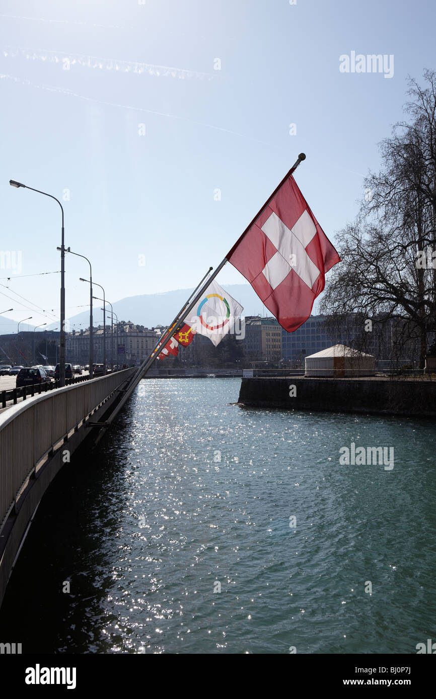 Flag red cross geneve hi-res stock photography and images - Alamy