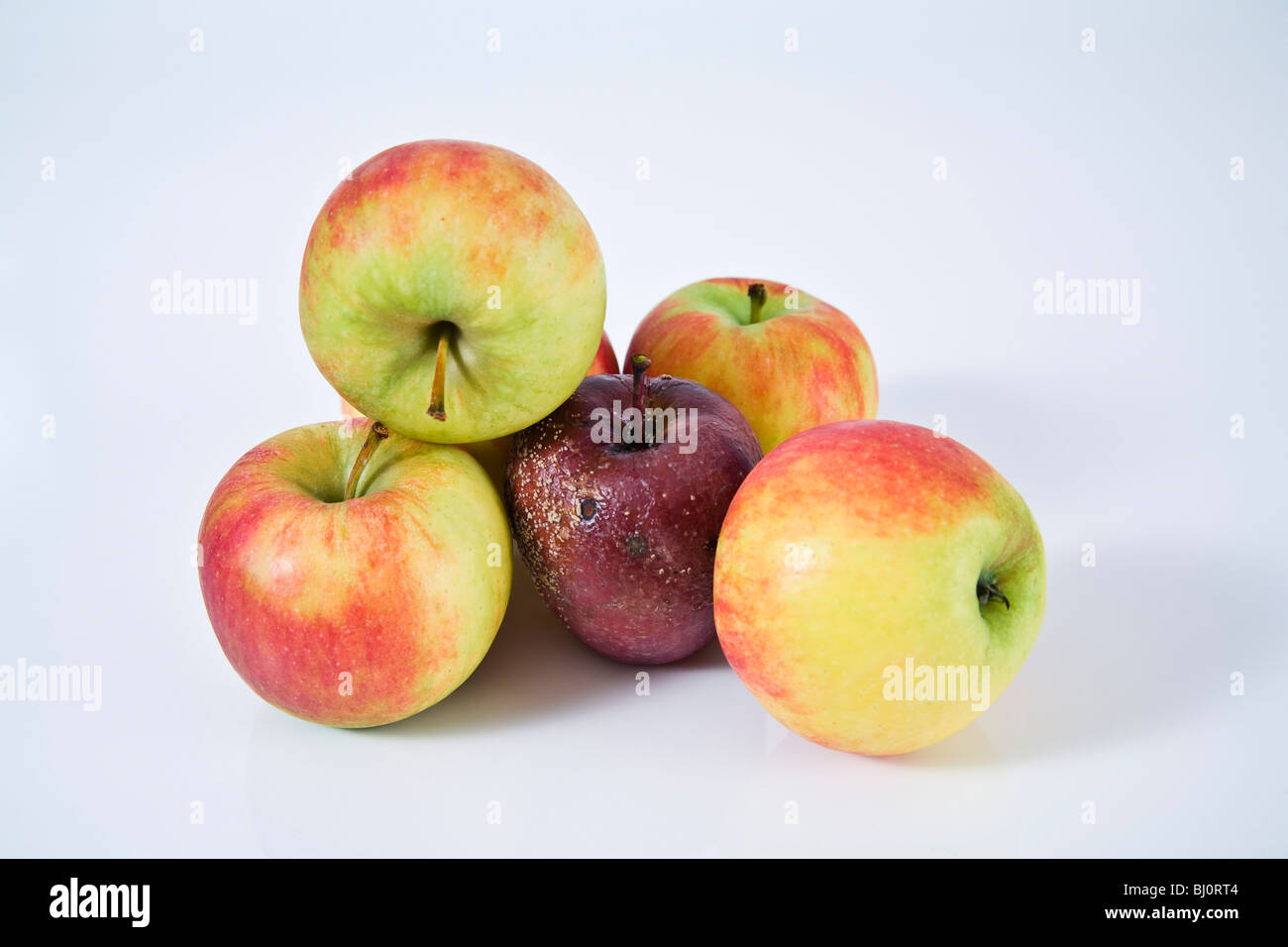 Apple symbols hi-res stock photography and images - Alamy