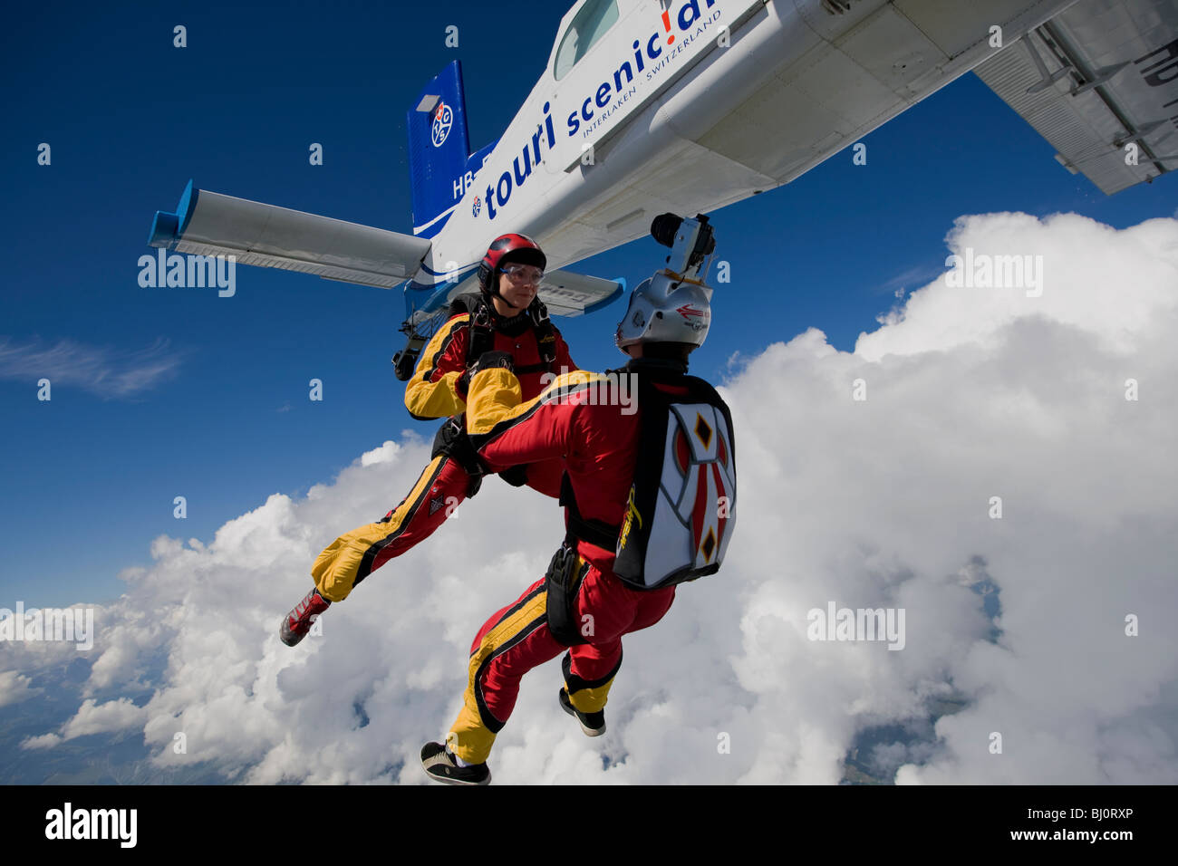 The ultimate freefly team is jumping out of a perfect aircraft and ...