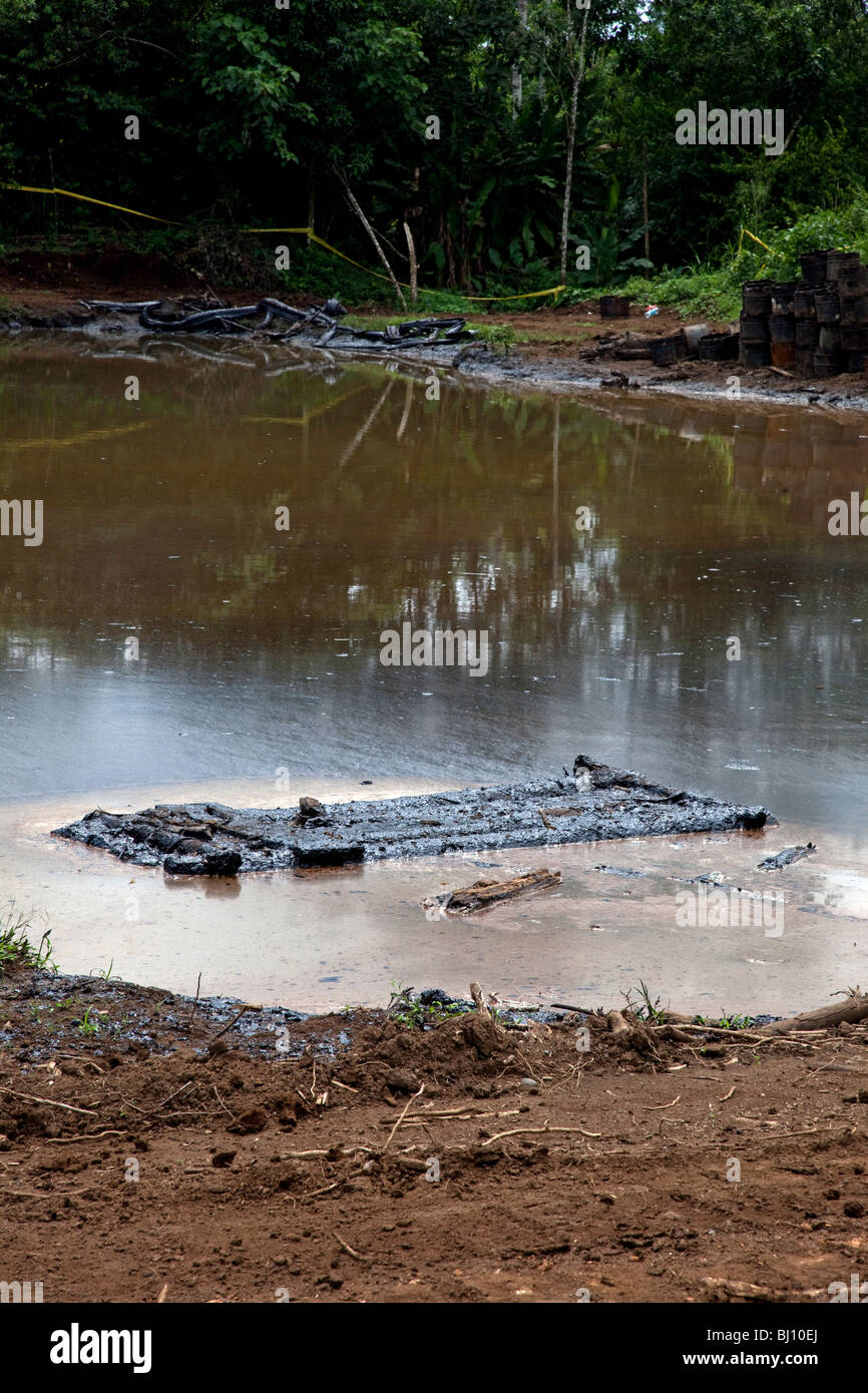 Oil waste pits and pipes in the Ecuadorian Amazon created by Texaco Oil ...