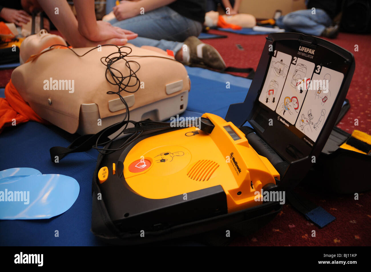 First aid kit defibrillator hi-res stock photography and images - Alamy