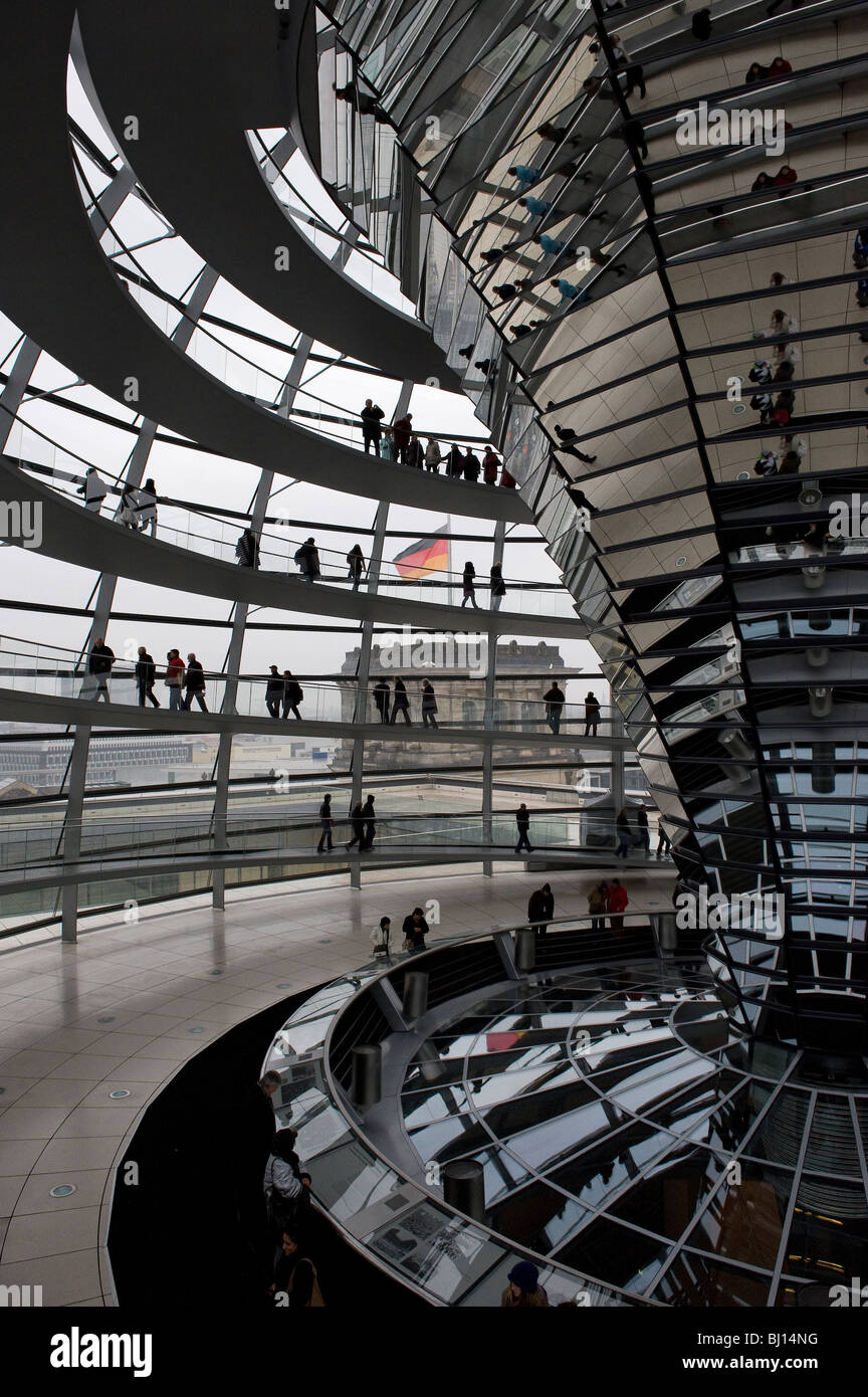 The reichstag berlin germany hi-res stock photography and images - Alamy