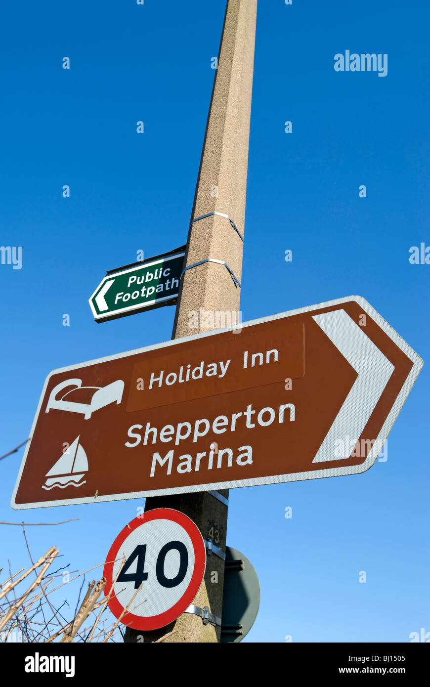sign for holiday inn at shepperton marina, middlesex, england, with ...