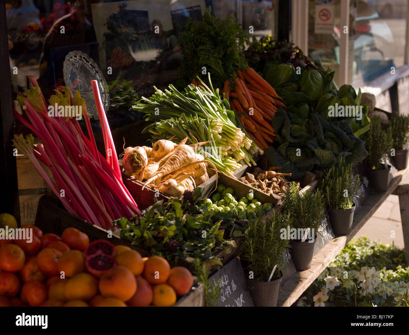 Green grocer display hi-res stock photography and images - Alamy