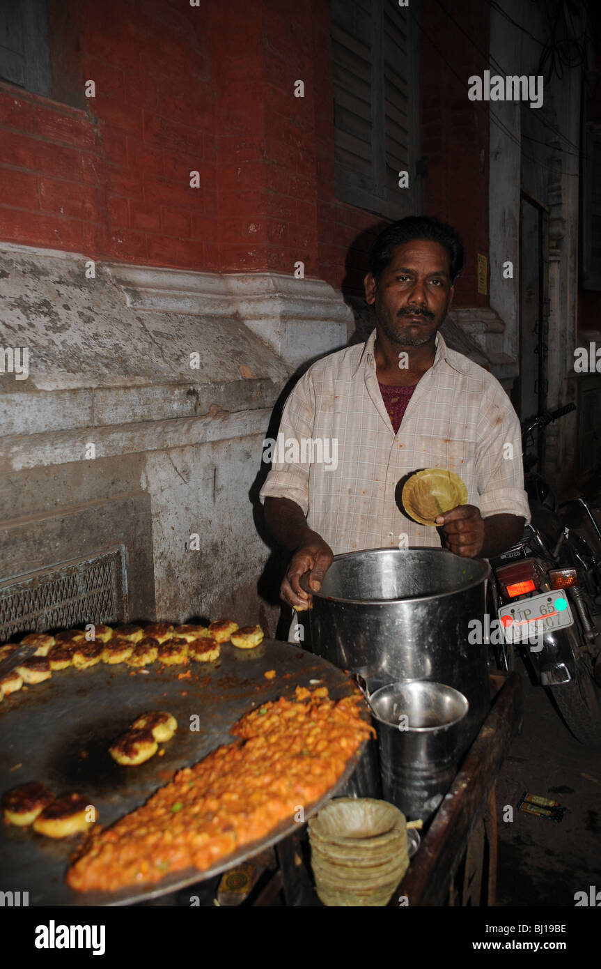 cook street food cooking Stock Photo - Alamy