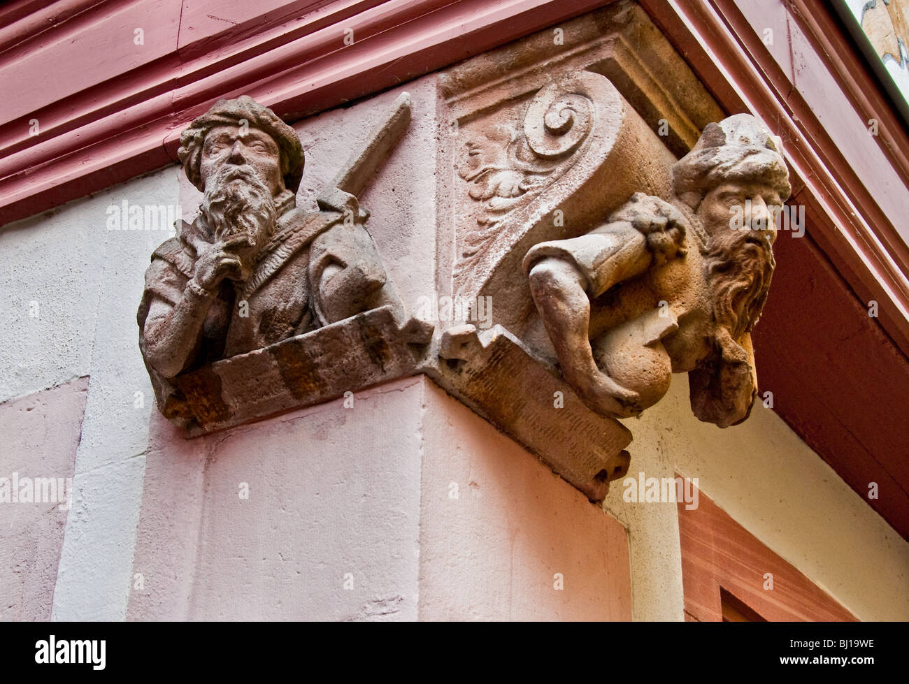 Keystone sculptures hi-res stock photography and images - Alamy