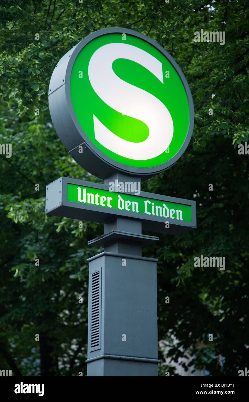U bahn s bahn hi-res stock photography and images - Alamy