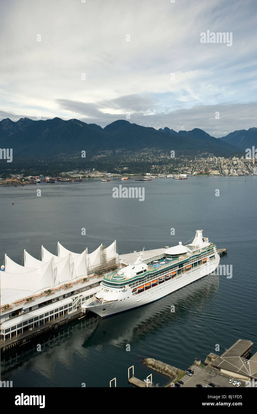 Canada place vancouver hi-res stock photography and images - Alamy