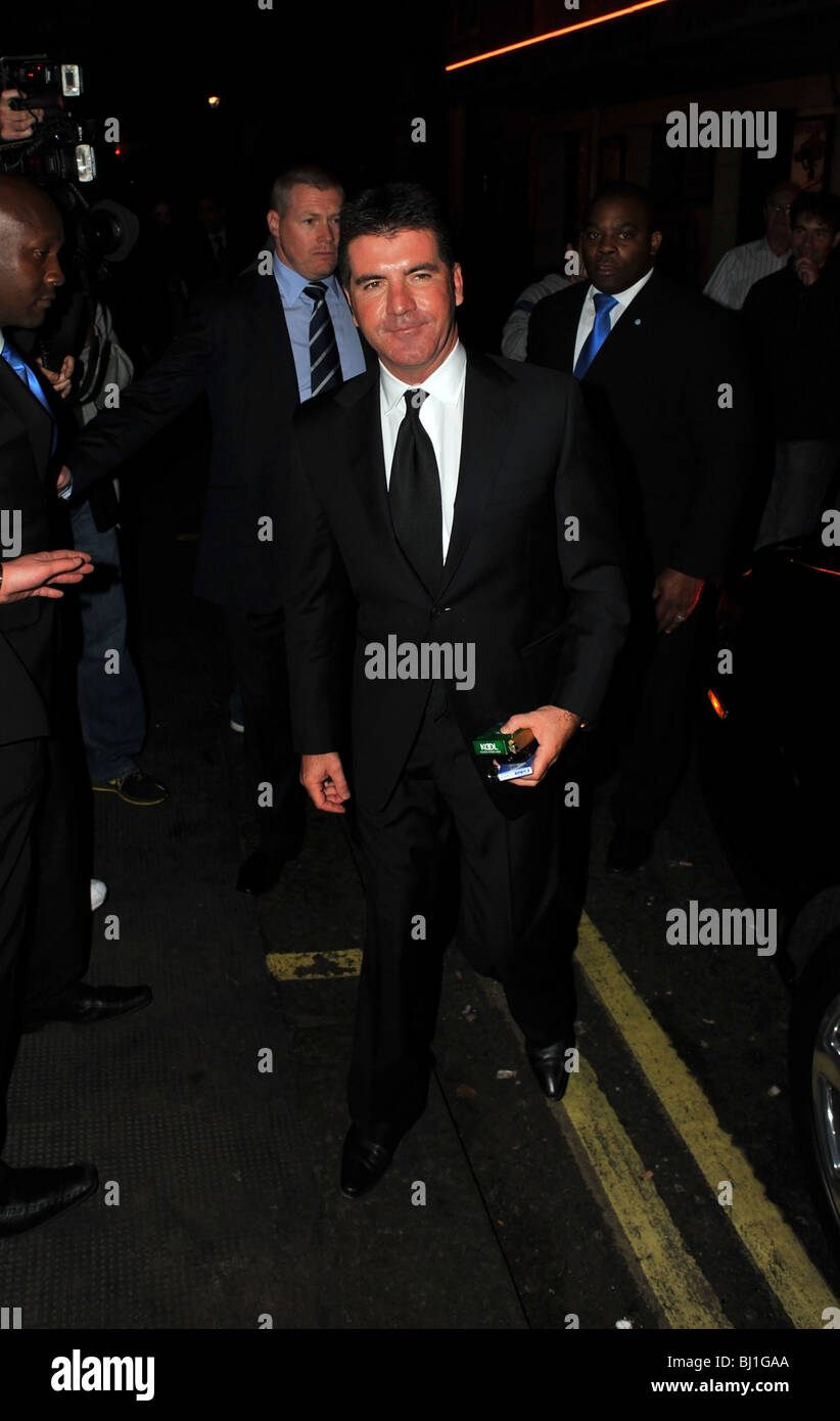 Simon Cowell pictured going for dinner at the Ivy Restaurant , London ...