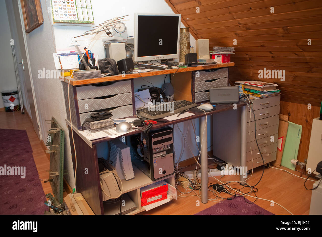 Office at Home, Inside Computer Messy Desk, inside, nobody, small ...