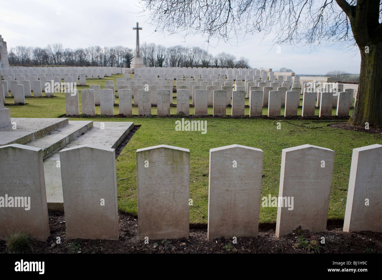 Ww1 british military cemetery somme region hi-res stock photography and ...