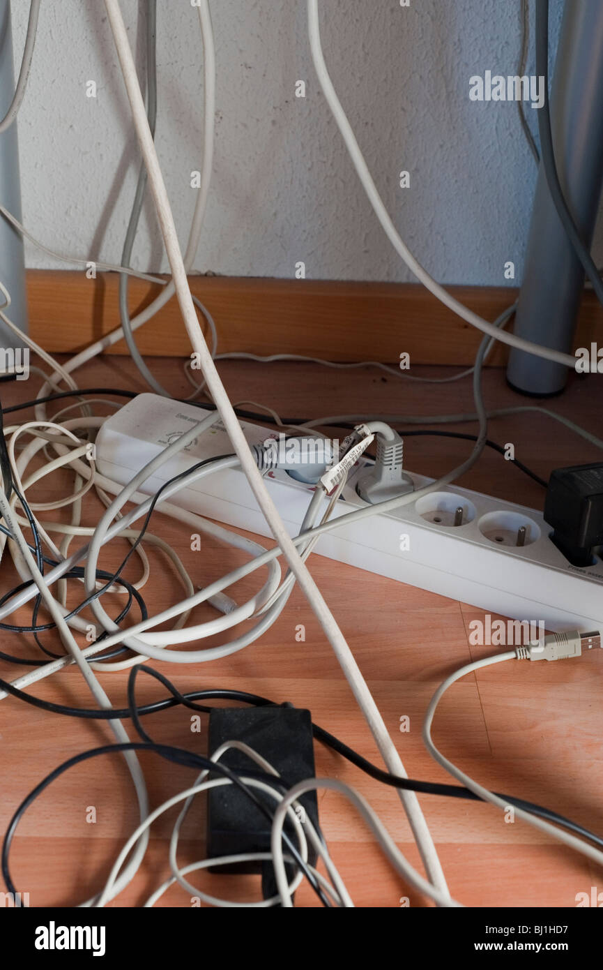 Messy cables inside computer hi-res stock photography and images - Alamy
