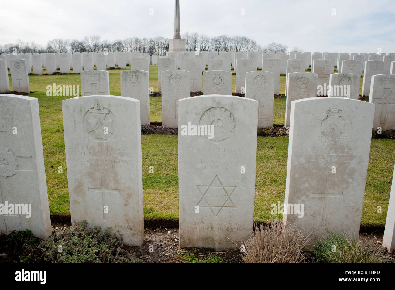 Ww1 british military cemetery somme region hi-res stock photography and ...
