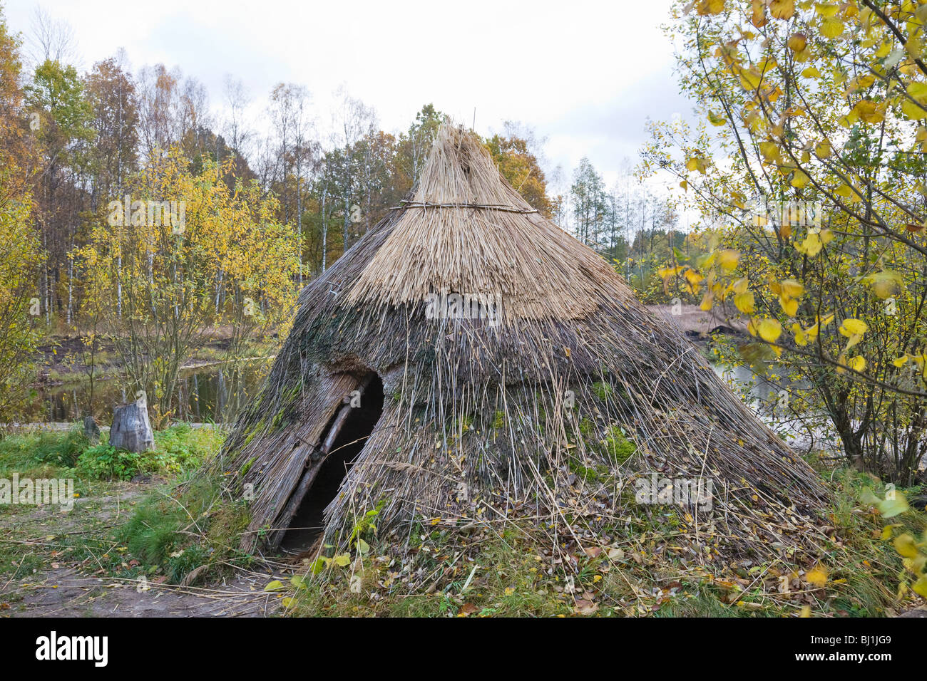 Stone age hut hi-res stock photography and images - Alamy