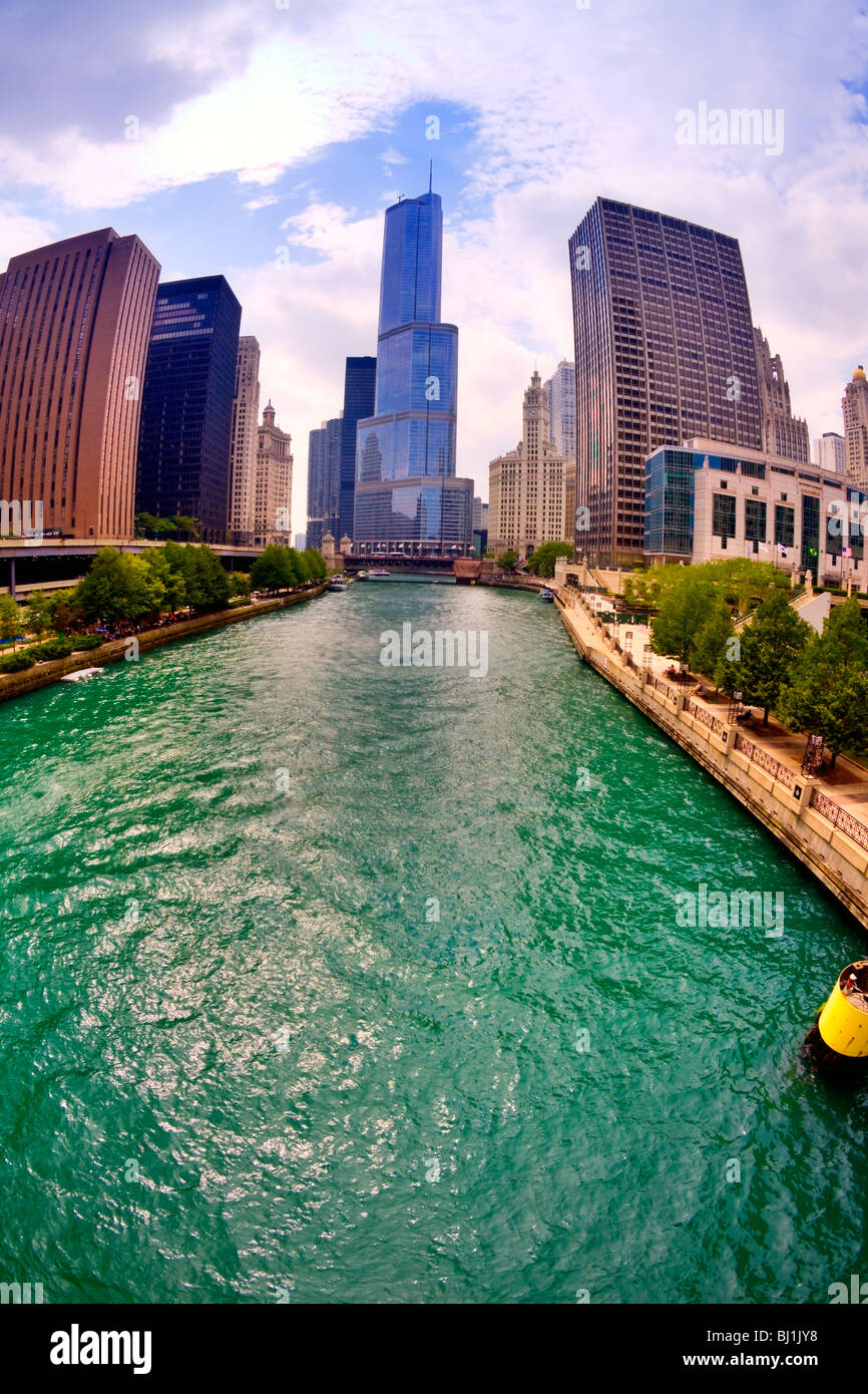 City buildings river trees hi-res stock photography and images - Alamy
