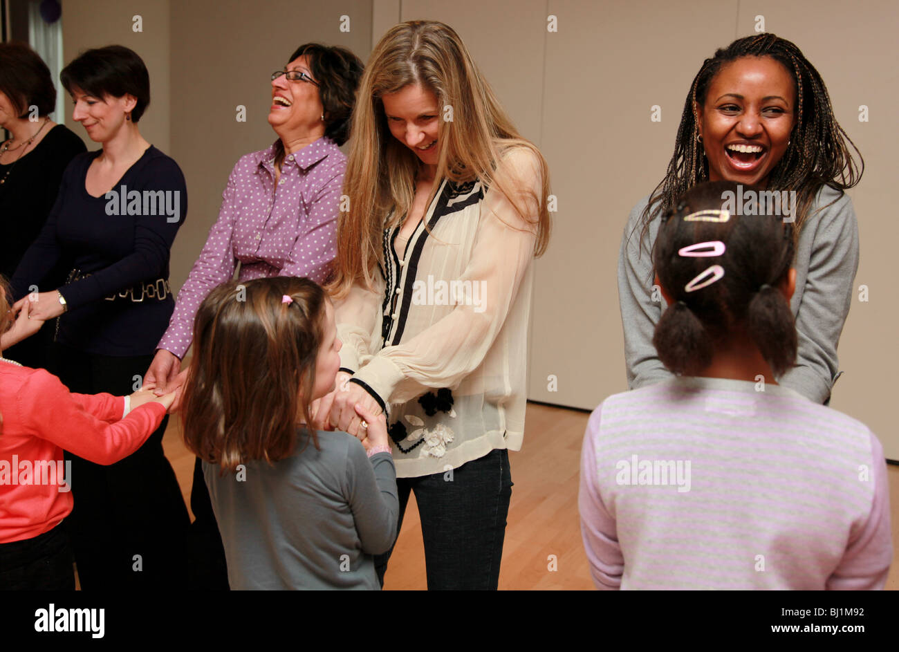 Line dancing lesson hi-res stock photography and images - Alamy