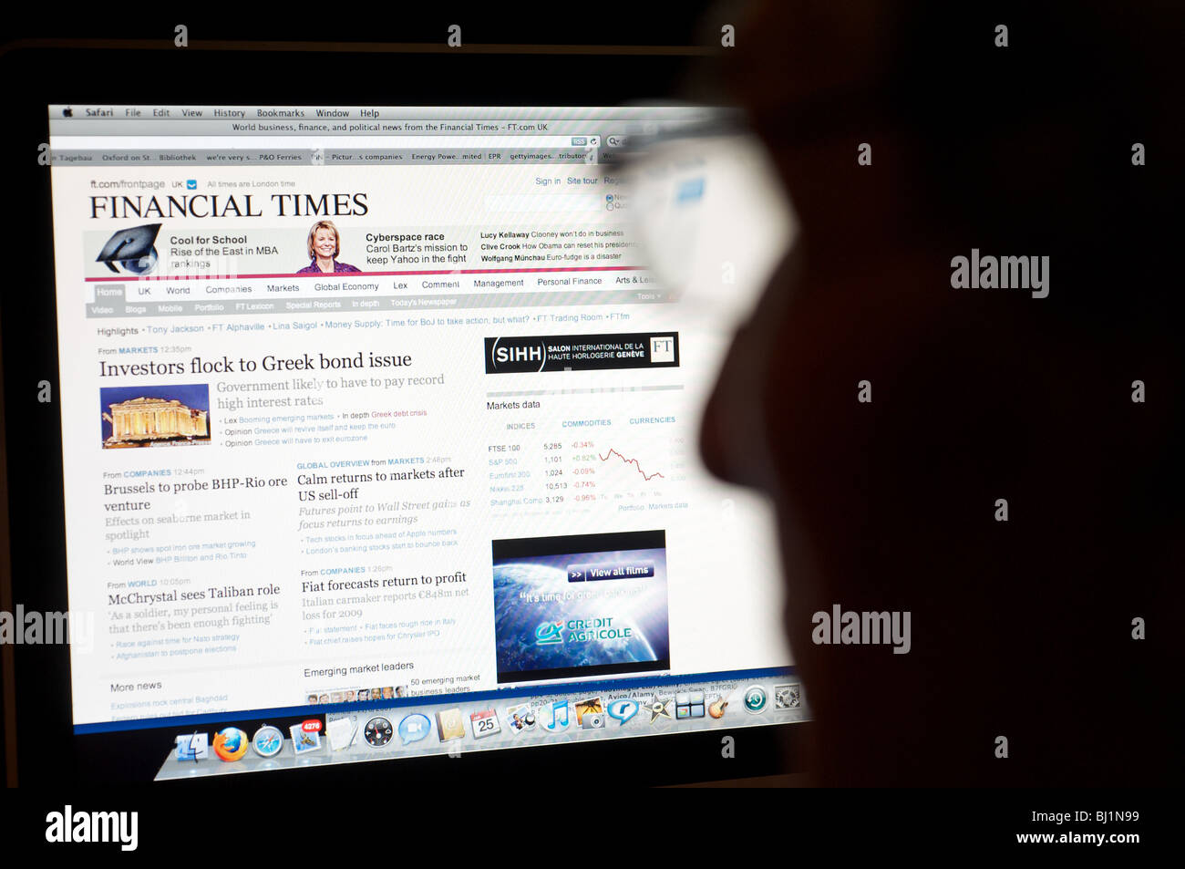 Financial times newspaper hi-res stock photography and images - Alamy