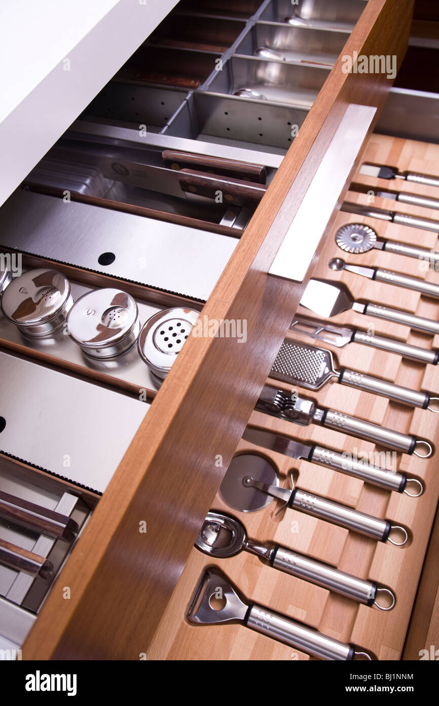 Kitchen drawers with kitchen implements hi-res stock photography and ...