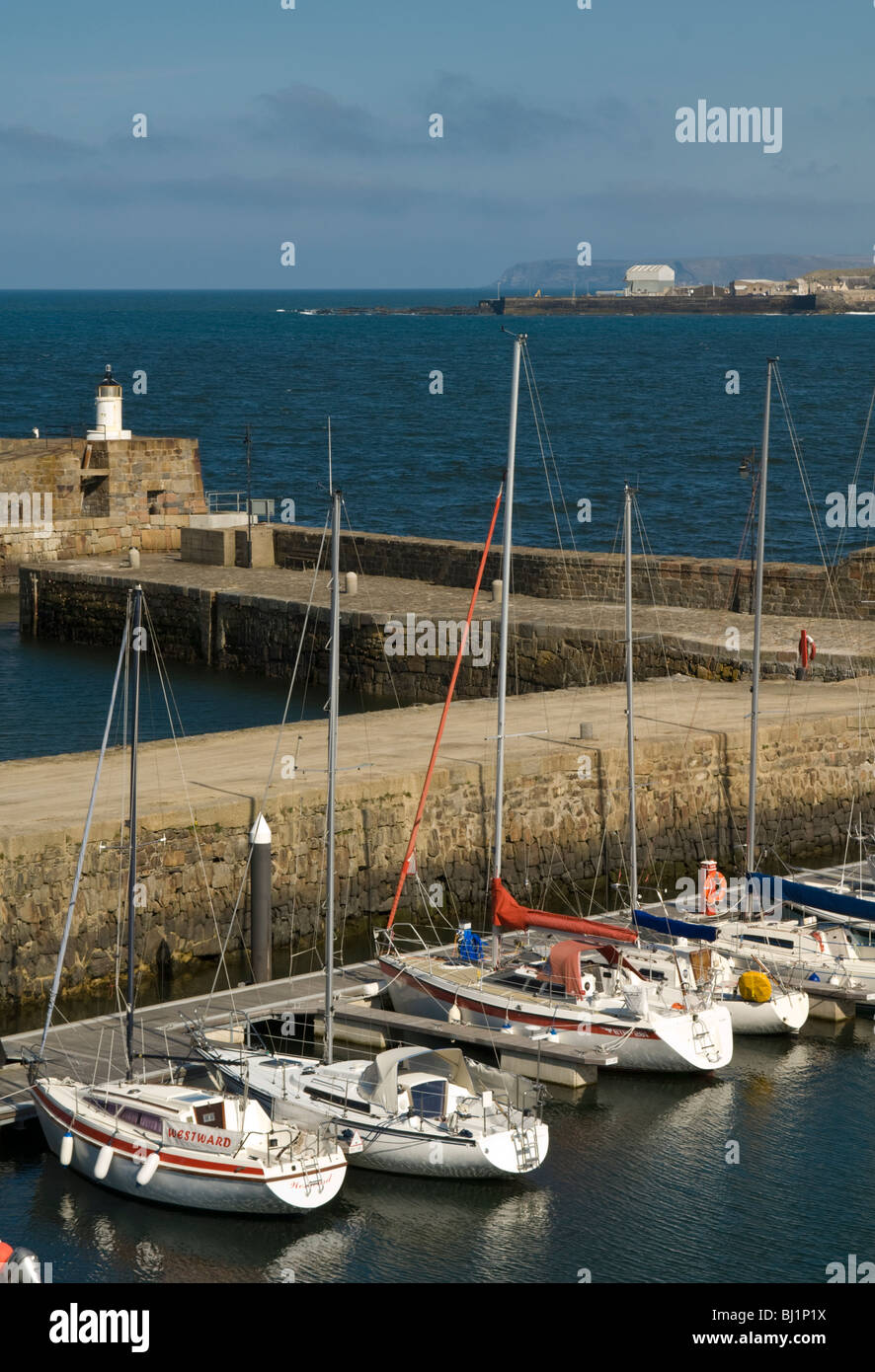 Banff harbour sail sailing boats hi-res stock photography and images ...