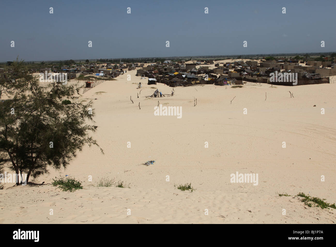 Desert village sahara hi-res stock photography and images - Alamy