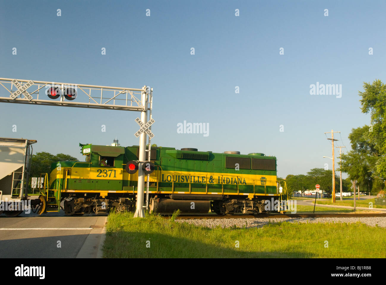 Louisville and Indiana Railroad freight train running through Columbus ...