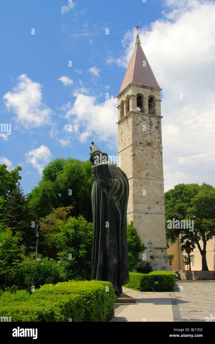 Grgur Ninski Statue 04 Stock Photo - Alamy
