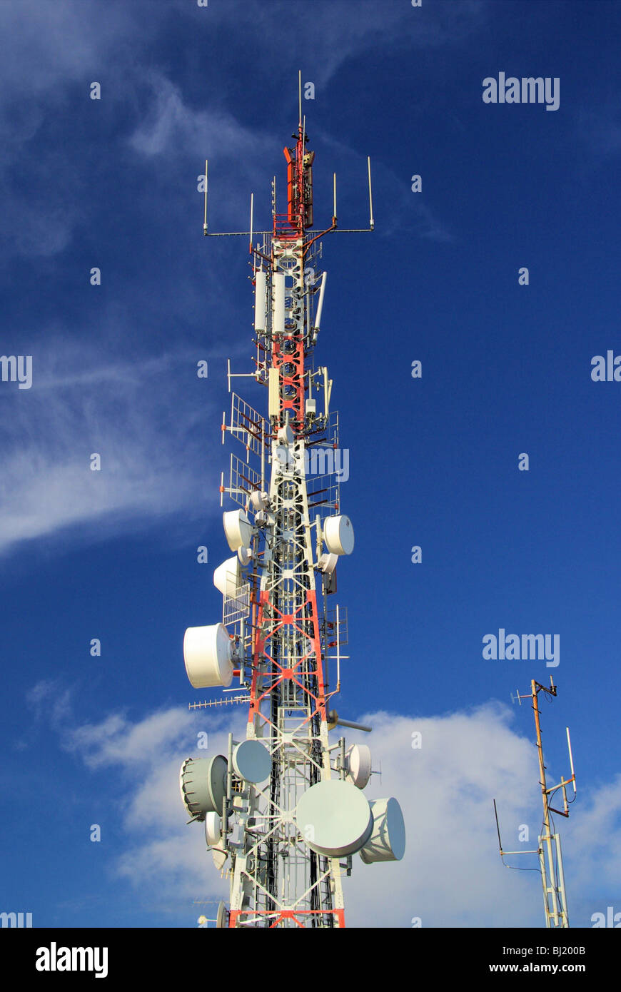 Cellular transmitter hi-res stock photography and images - Alamy