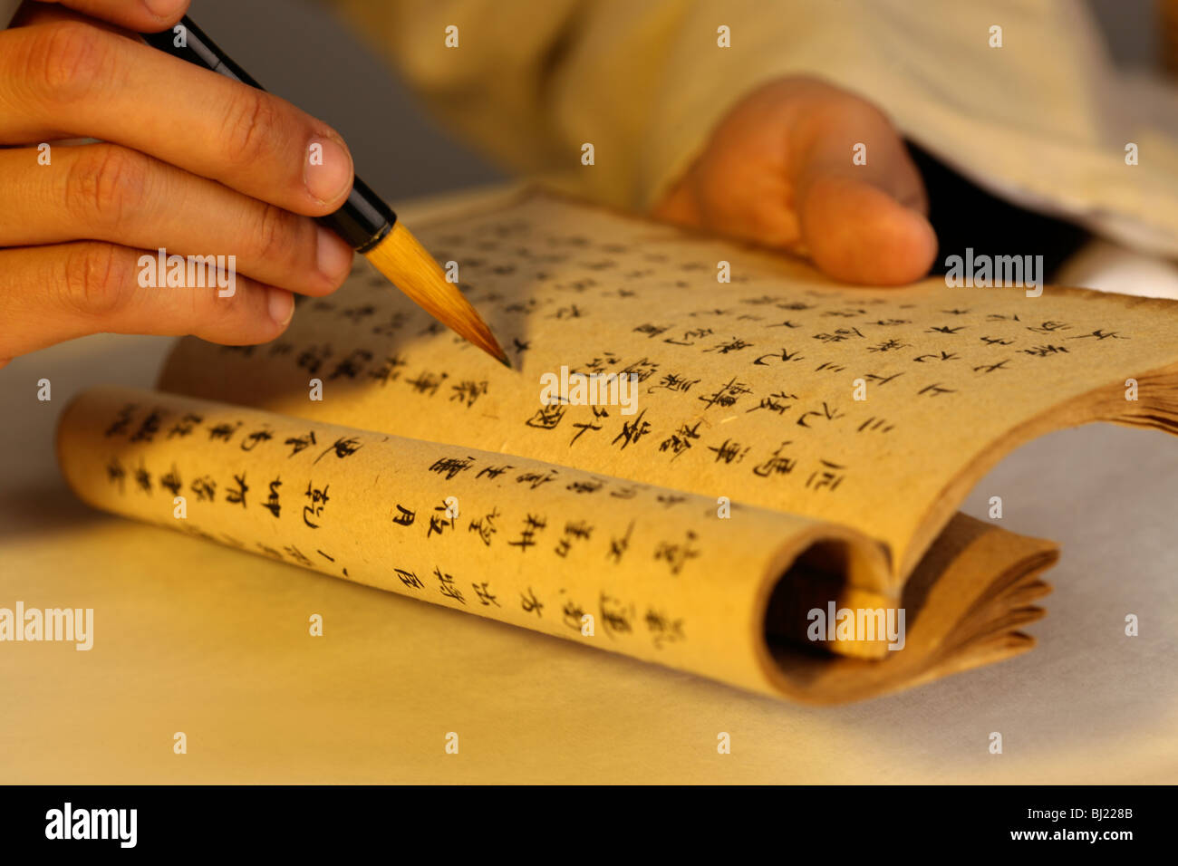 Drawing calligraphy hi-res stock photography and images - Alamy