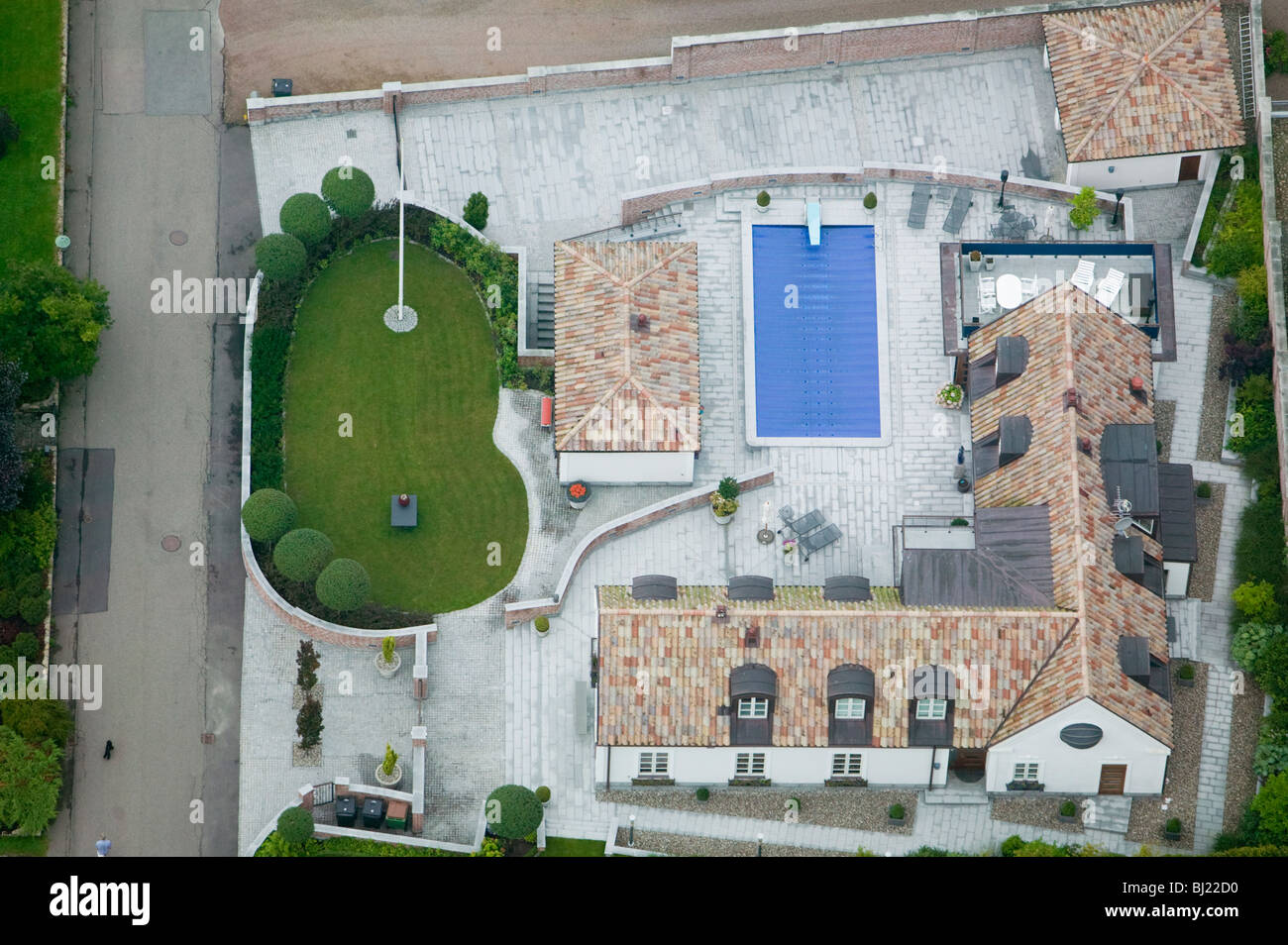 Luxury house from above Stock Photo - Alamy