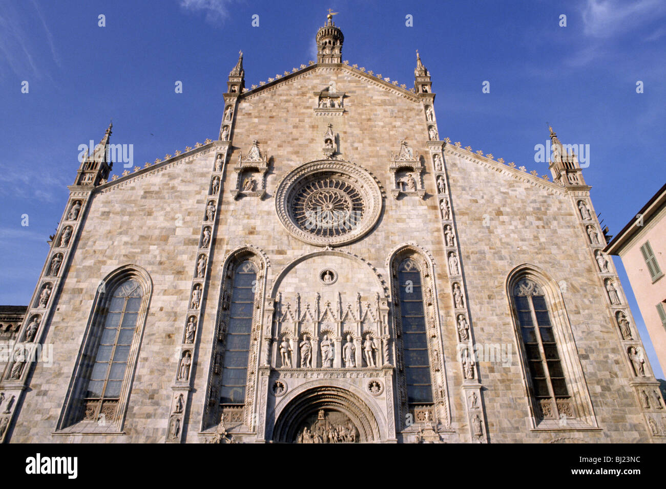 Cattedrale di santa maria assunta di como hi-res stock photography and ...