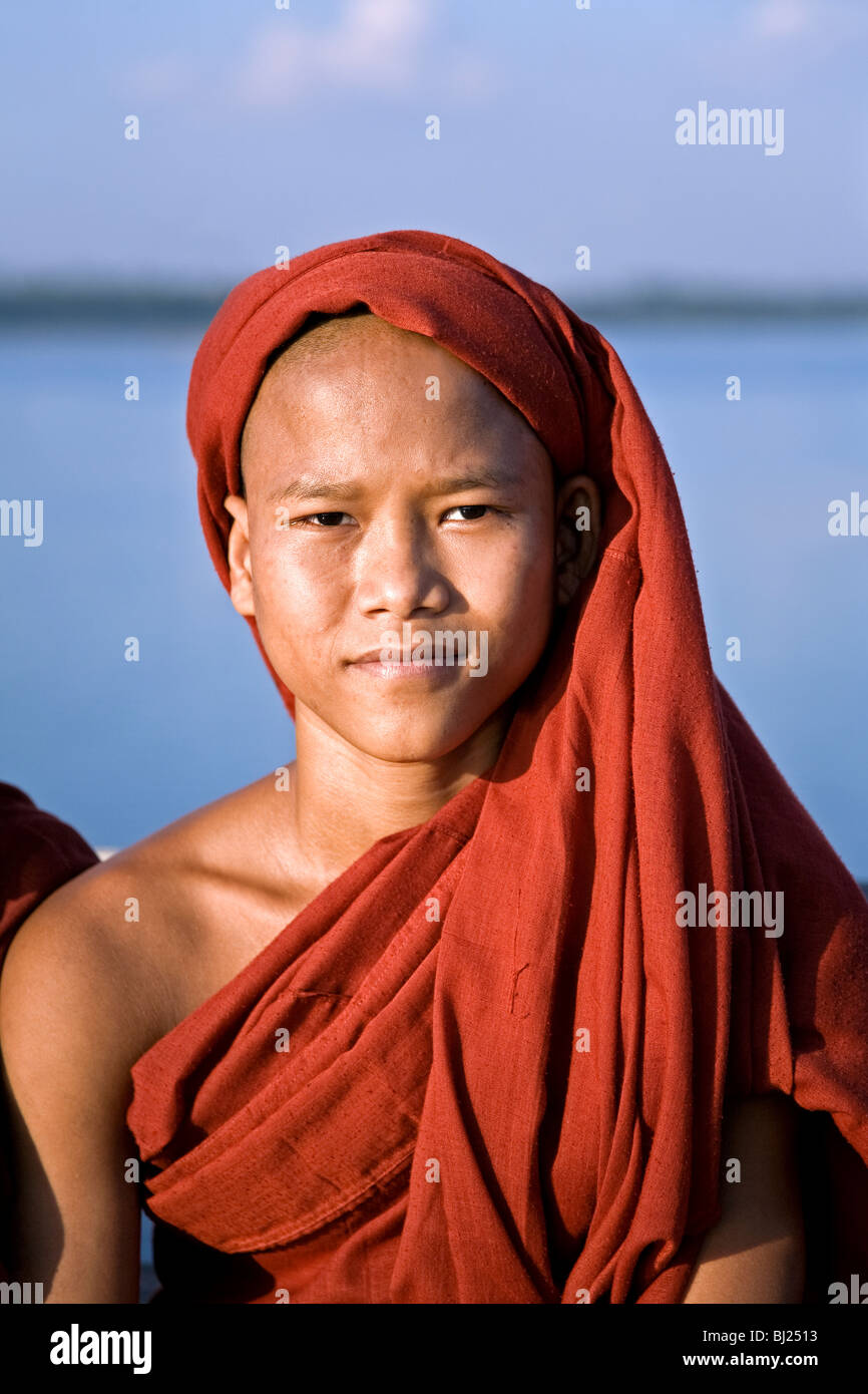Young buddhist monk. Amarapura. Myanmar Stock Photo - Alamy