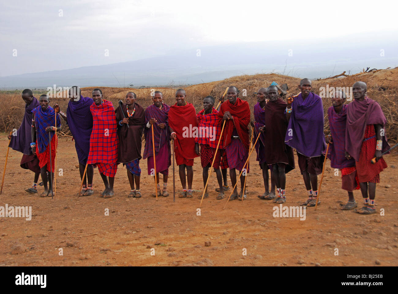 Masai tribesmen hi-res stock photography and images - Alamy