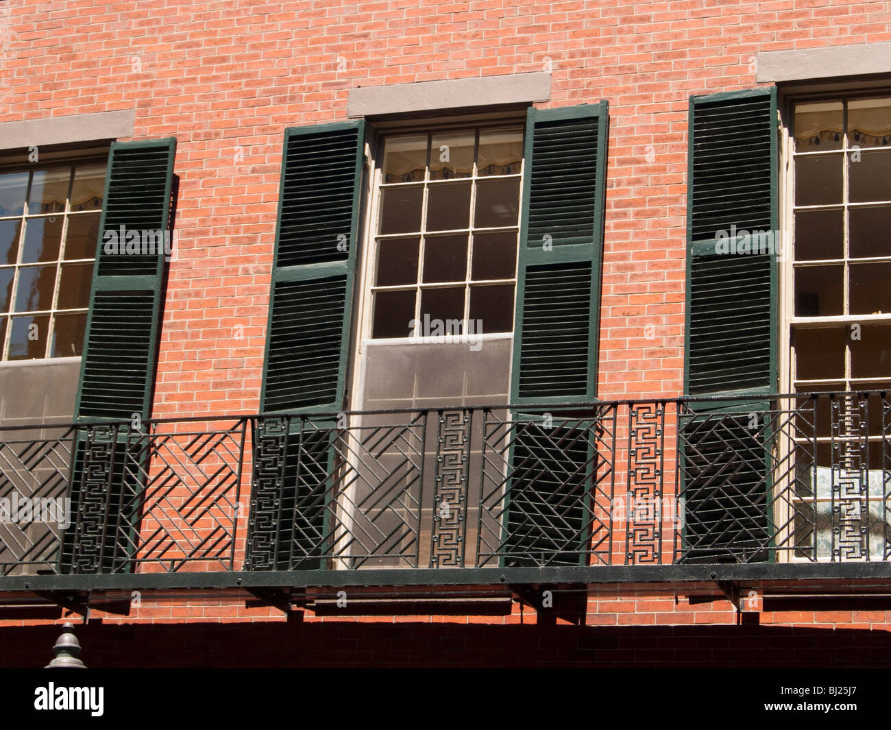 Federal style row houses hi-res stock photography and images - Alamy