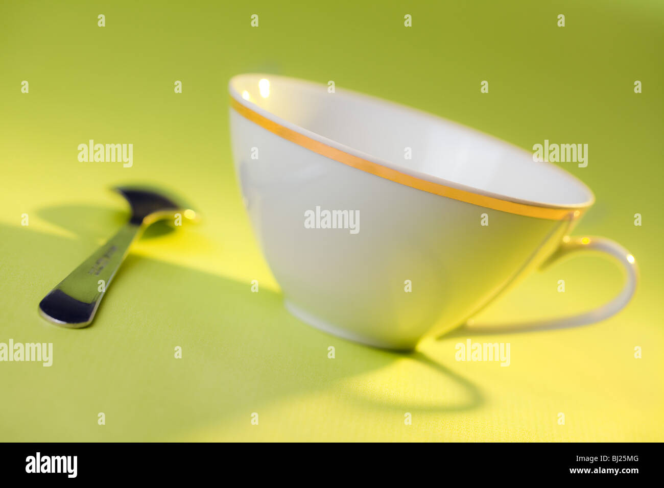 the white coffee cup on color background Stock Photo - Alamy