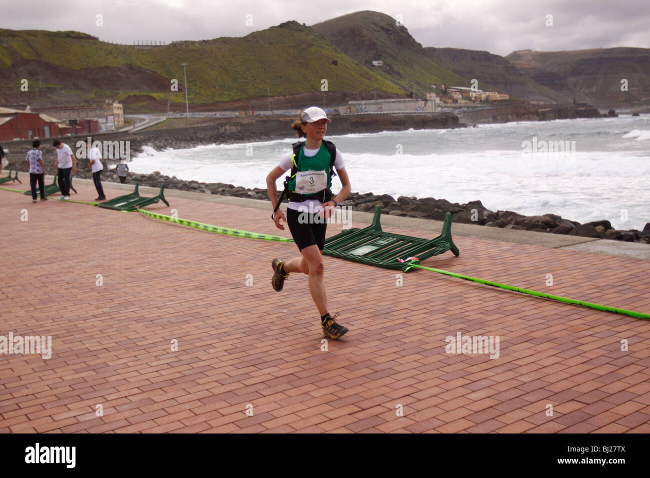 Elisabeth Lizzy Hawker running the 123km Trans Gran Canaria cross ...