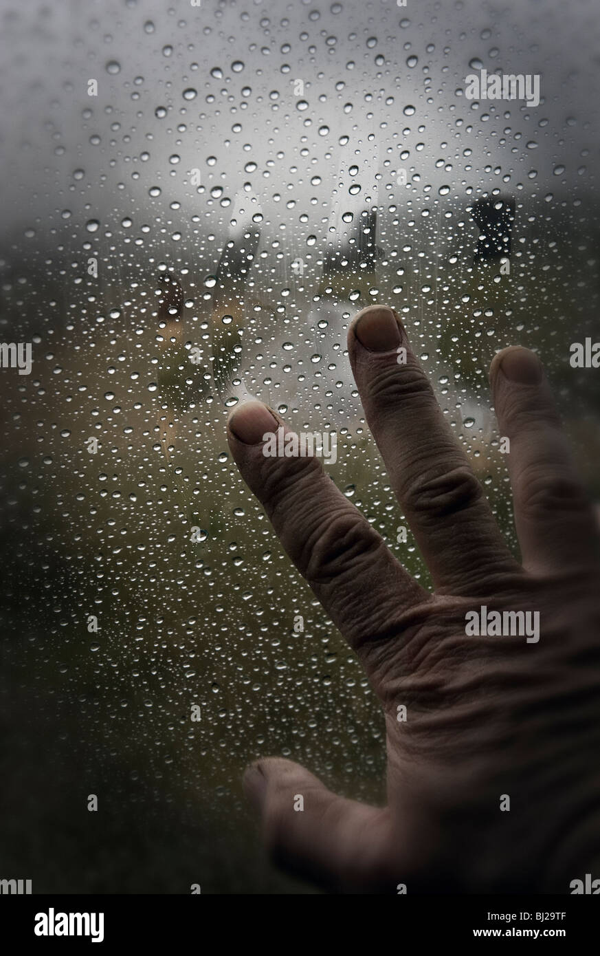 hand wiping misty glass Stock Photo - Alamy