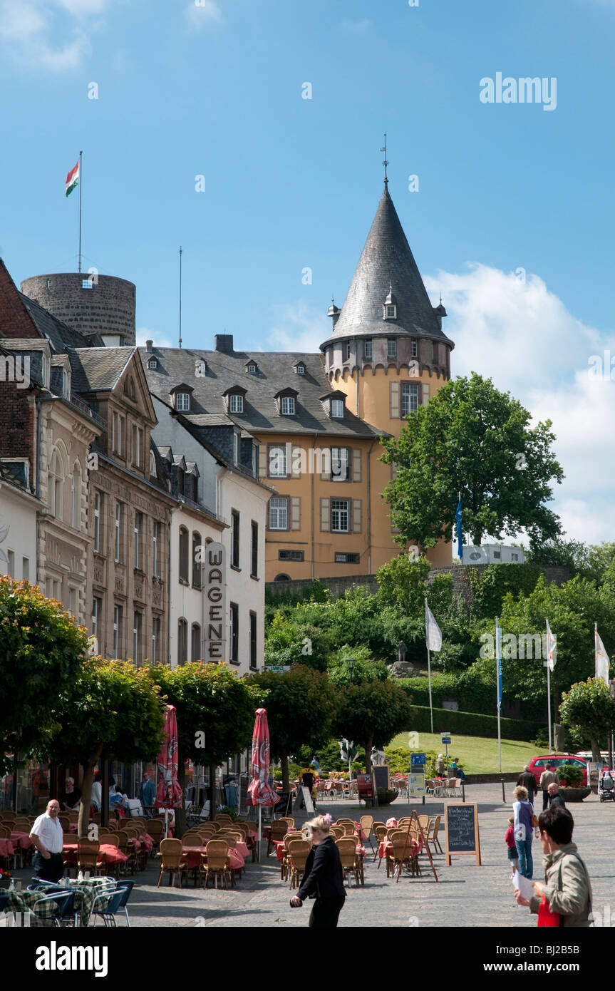 Sommer palast hi-res stock photography and images - Alamy