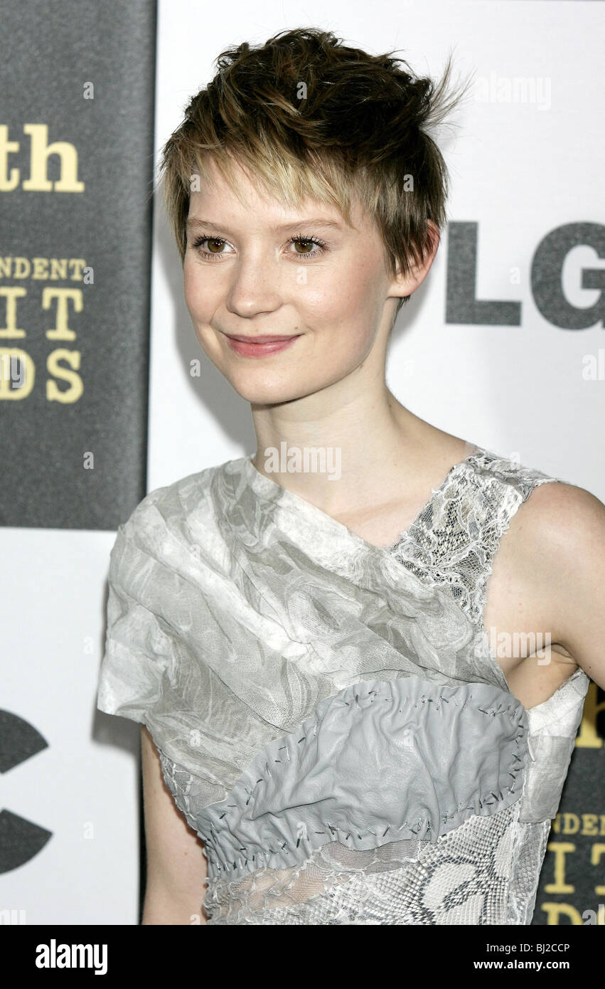 Mia wasikowska 25th film independent spirit awards hi-res stock photography and images - Alamy