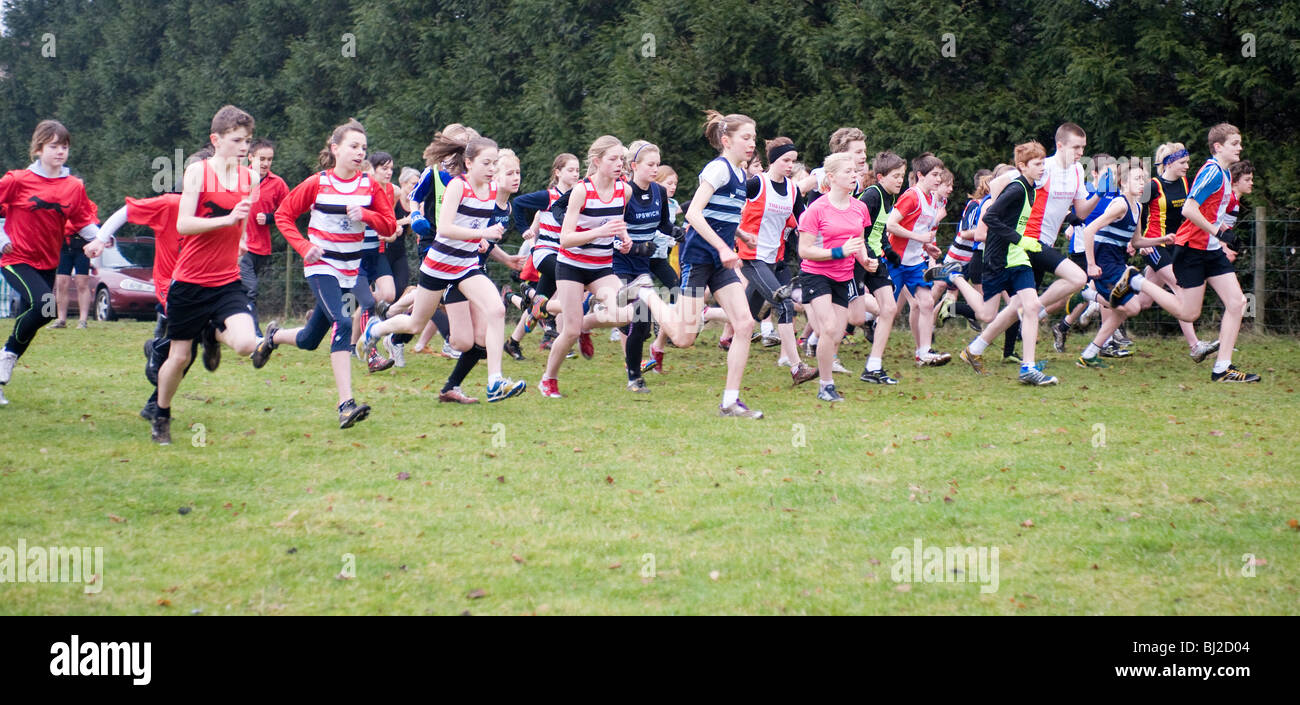 group children at start of club running race Stock Photo - Alamy